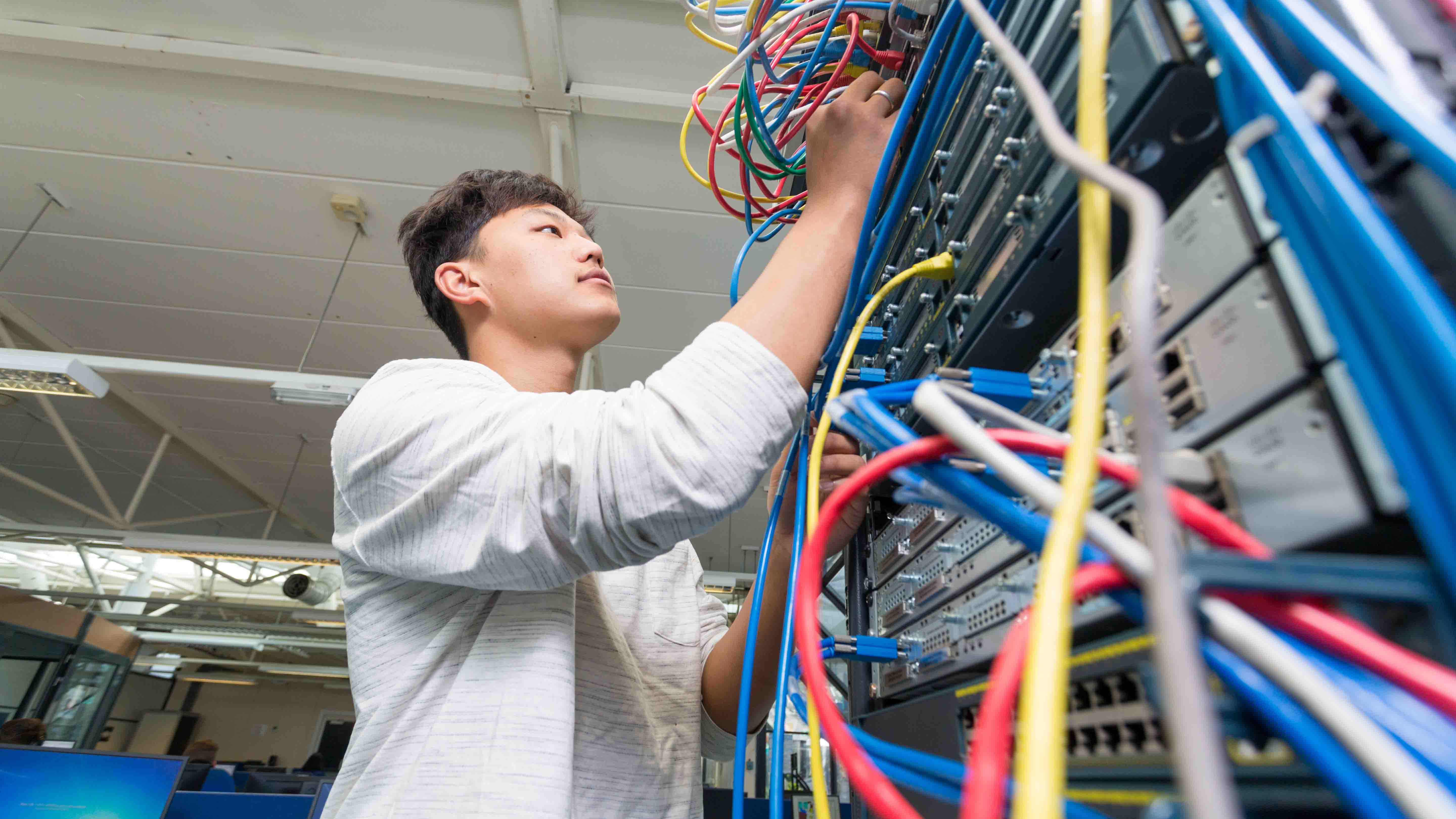 Engineering (Electrical & Electronic) BEng (Hons) Top-up Degree ...